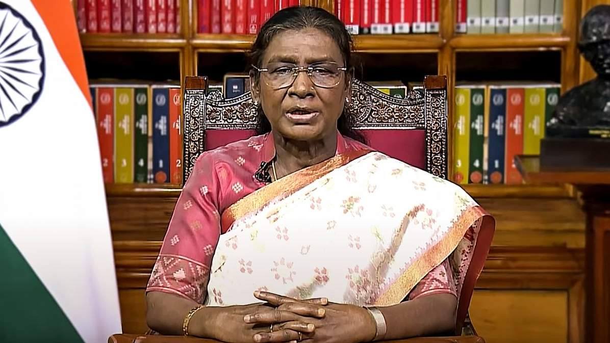 നാ വി ക സേ നാ ദി നാ ഘോ ഷം; രാ ഷ്ട്ര പ തി ബു ധ നാ ഴ്ച തി രു വ ന ന്ത പു ര ...