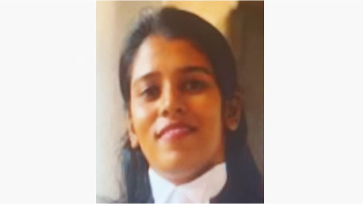 ആ ല പ്പു ഴ യി ൽ അ ഭി ഭാ ഷ ക യെ മ രി ച്ച നി ല യി ൽ ക ണ്ടെ ത്തി | Deepika ...